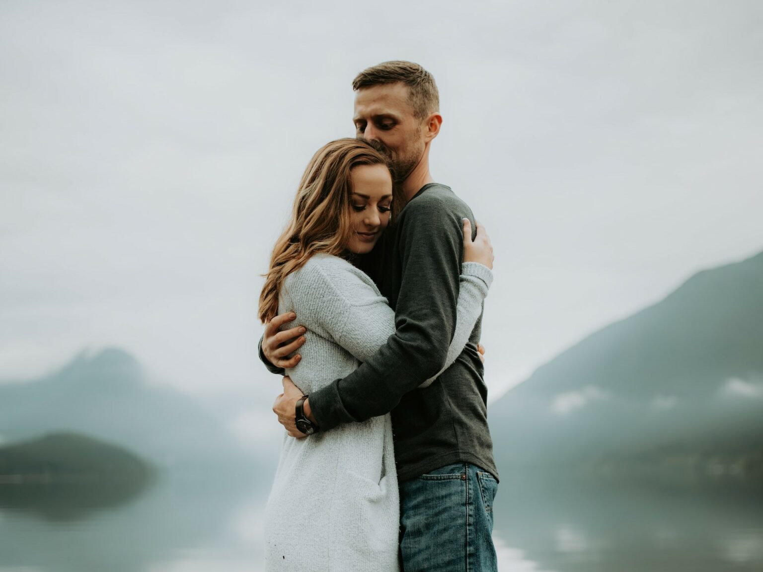 10 Signs That He Values You - Matthew Coast